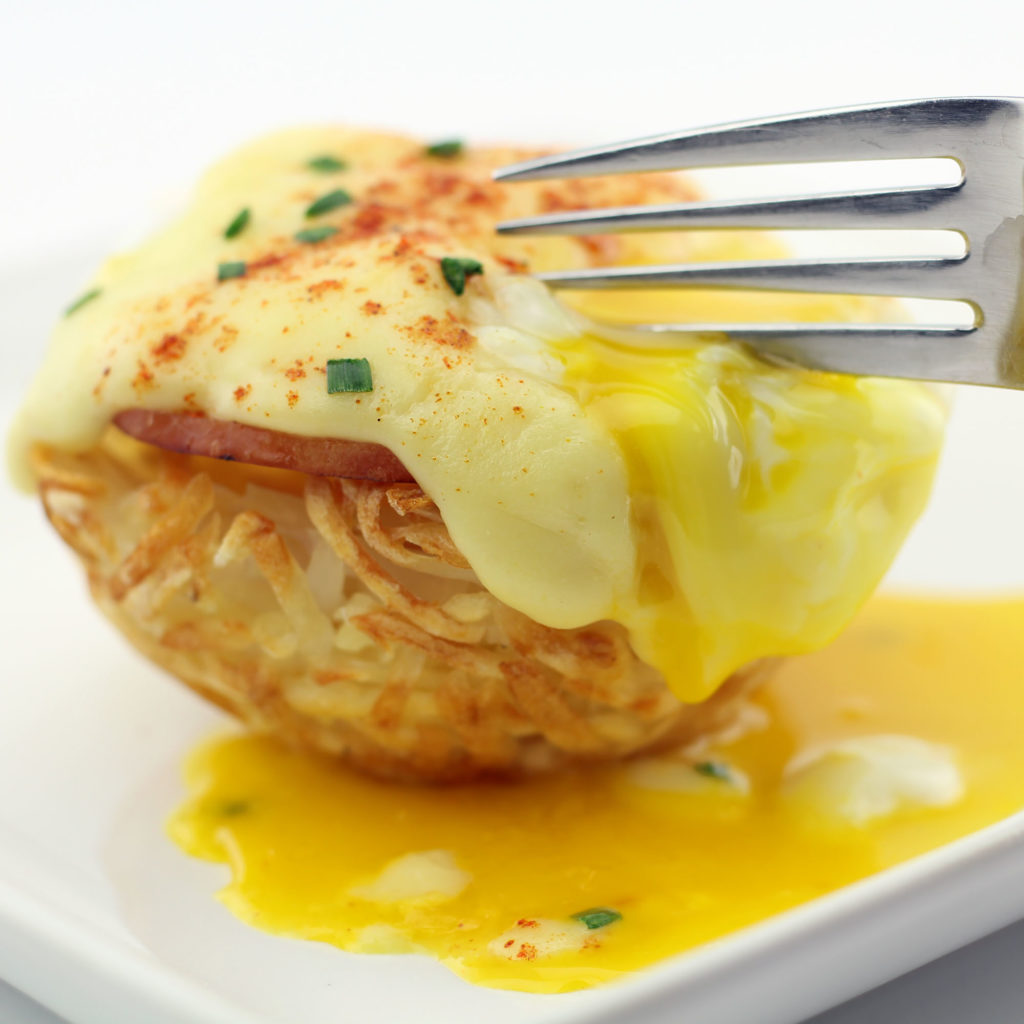 The Bird's Nest Benedict - DudeFoods.com - Food Recipes & Videos